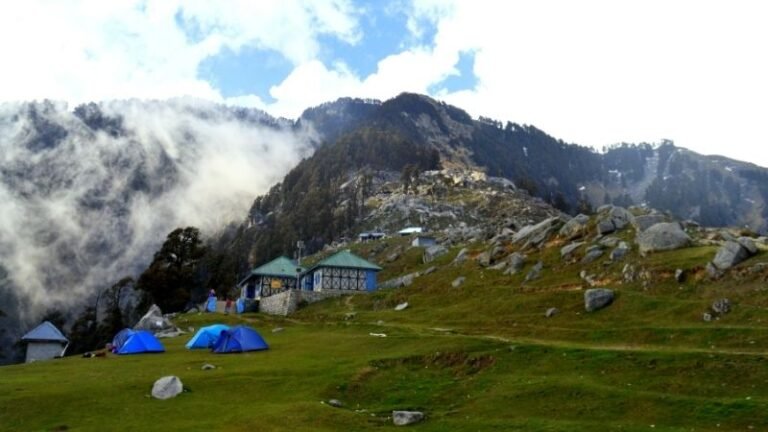 Best Time to Visit Triund Trek – Planet Holidayers